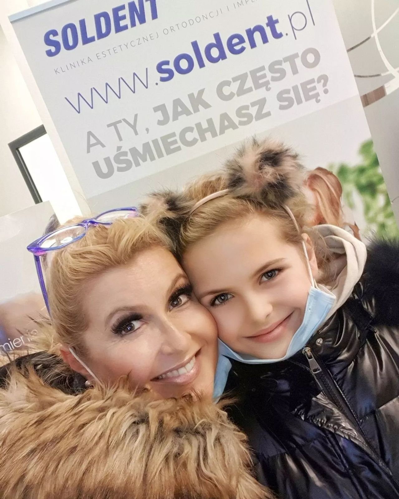 Kasia Skrzynecka z córką na zdjęciu z Grecji: "Tak nas widzi tatuś ...