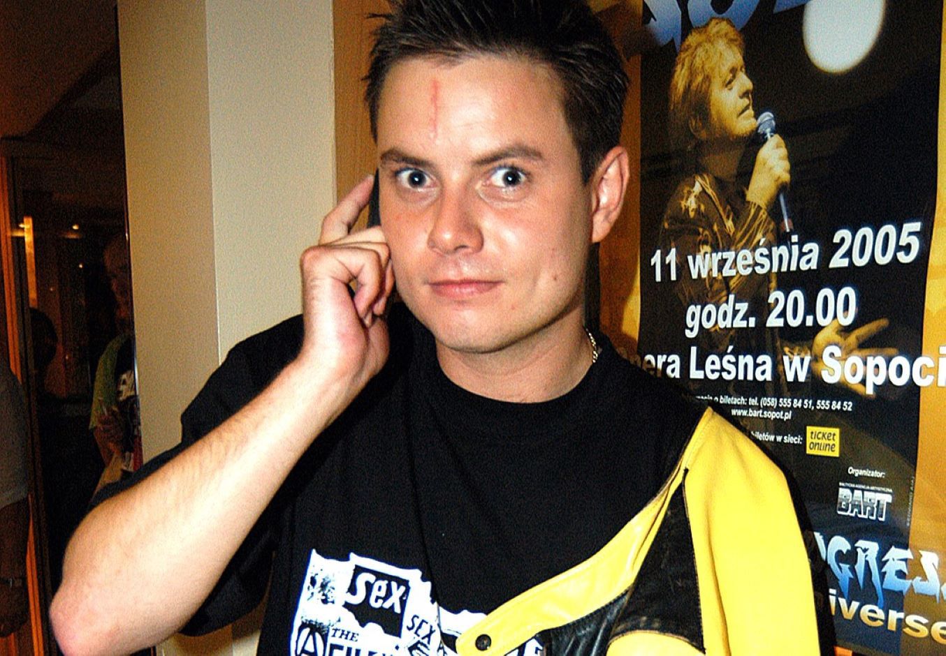 Bartek Wrona cierpi na rzadką chorobę. Gastroskopia nie pozostawiła ...