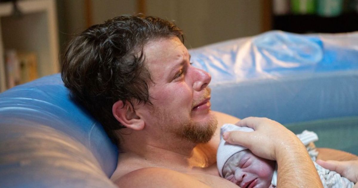 Transgender father shares video of him giving birth - MyImpact