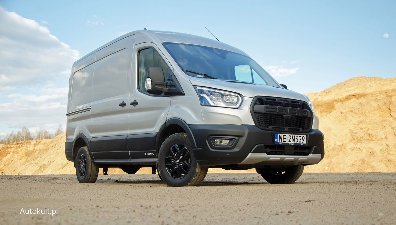Test: Ford Transit Trail AWD to raptor wśród transitów