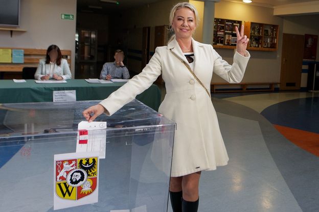 Wykształcenie i kariera Izabeli Bodnar. Usiądźcie, ma się czym pochwalić - Pudelek