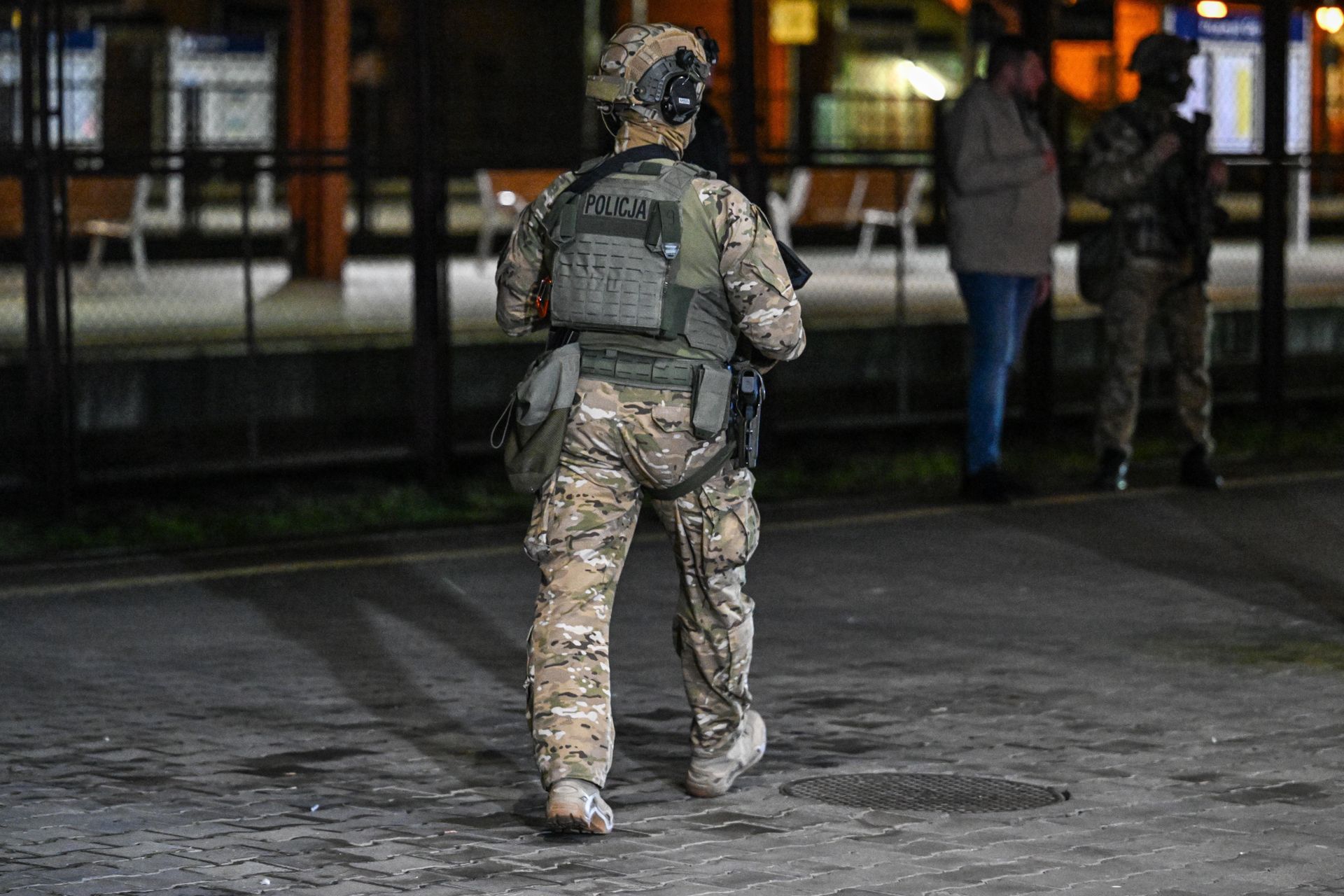 Przyszli zabrać go do więzienia. Zagroził, że wysadzi blok