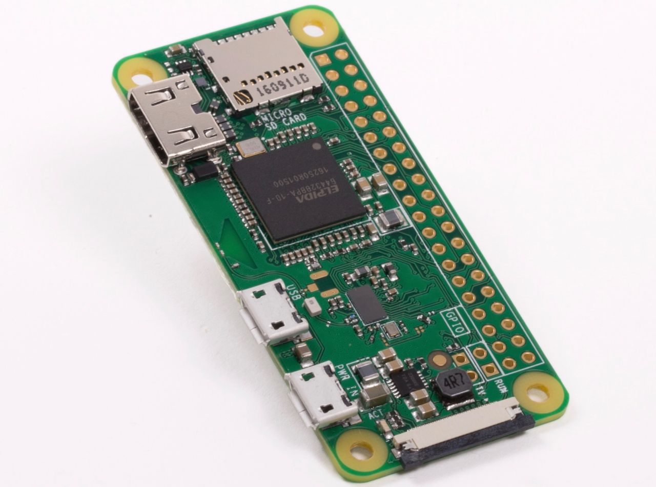 Raspberry Pi Zero W: minikomputer z WiFi i Bluetooth za 40 złotych