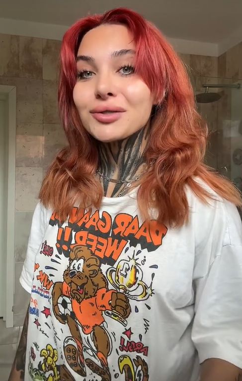 Dziewczyna Gimpera nie przypomina samej siebie? - Pudelek