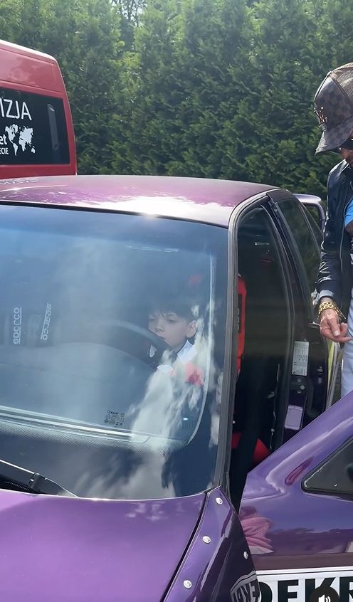 Rutkowski Junior chwali się autem za 200 tys. zł (WIDEO) - Pudelek