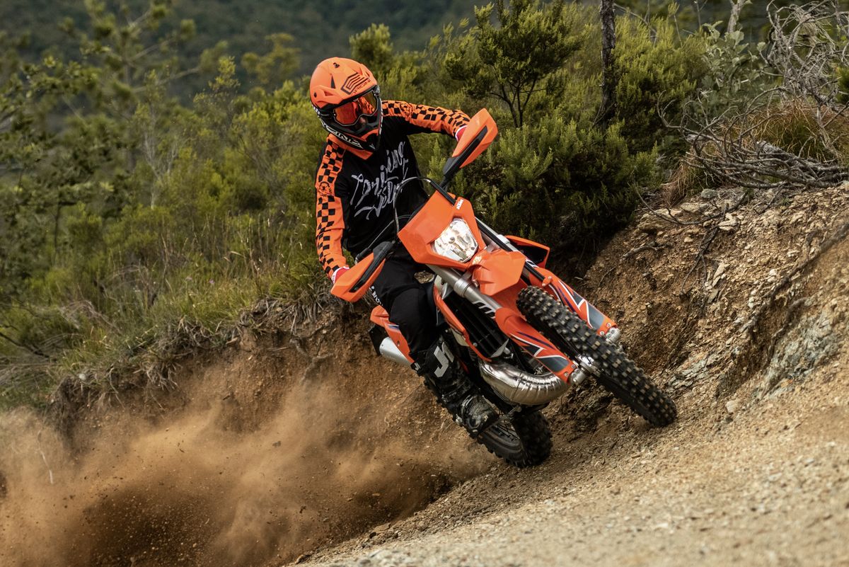 Nowość od Origine. Hero MX to tani kask do offroadu - WP Moto