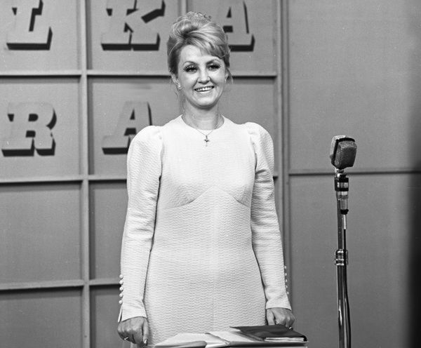 Joanna Rostocka: zapomniana piękność TVP, która zniknęła z ekranów ...