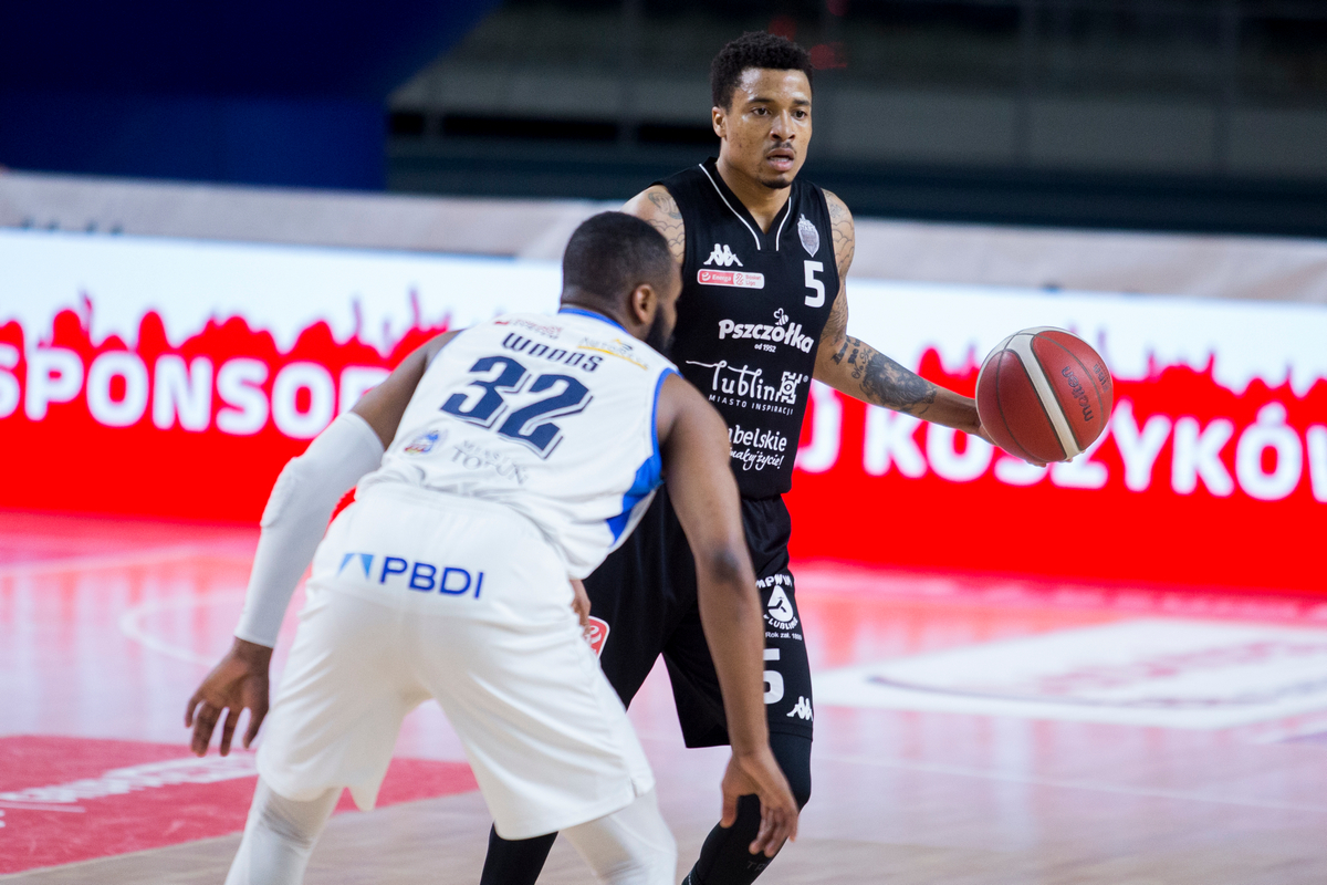Sherron Dorsey-Walker zmienia klub, ale zostaje w Energa Basket Lidze - WP SportoweFakty