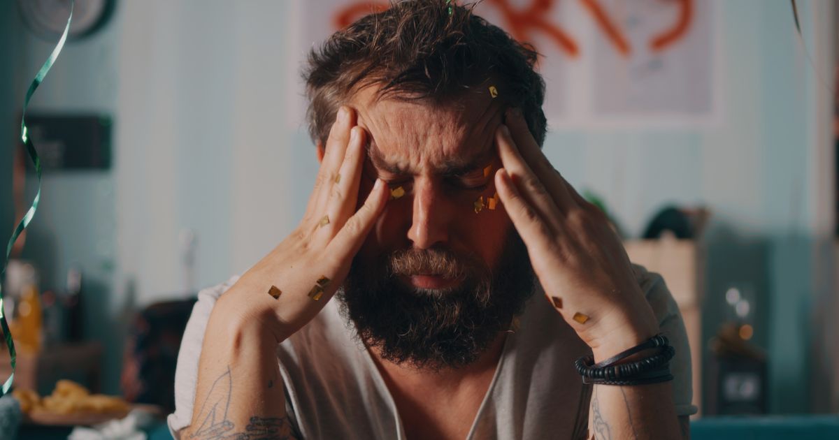 Kamienie zwalczają kaca? Tiktokerka nie ma wątpliwości - Vibez