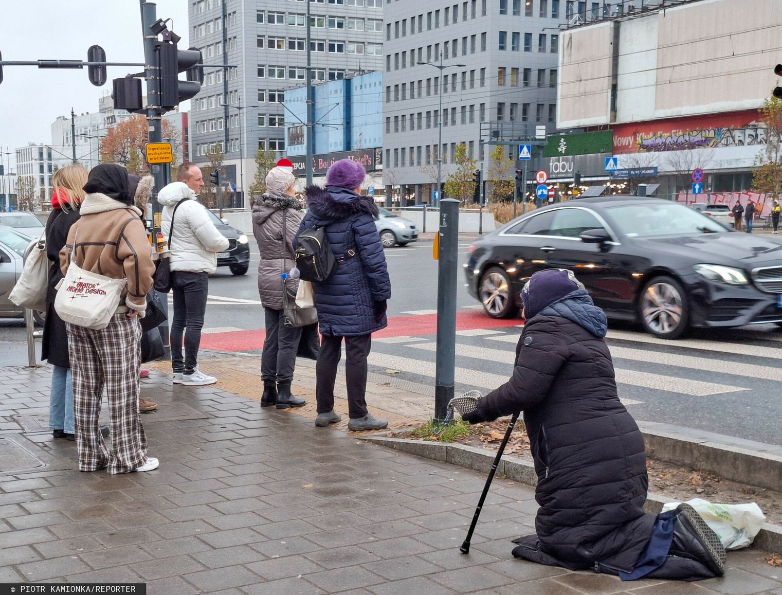 Bieda zagląda Polakom w oczy? Brutalna ocena rzeczywistości w sondażu