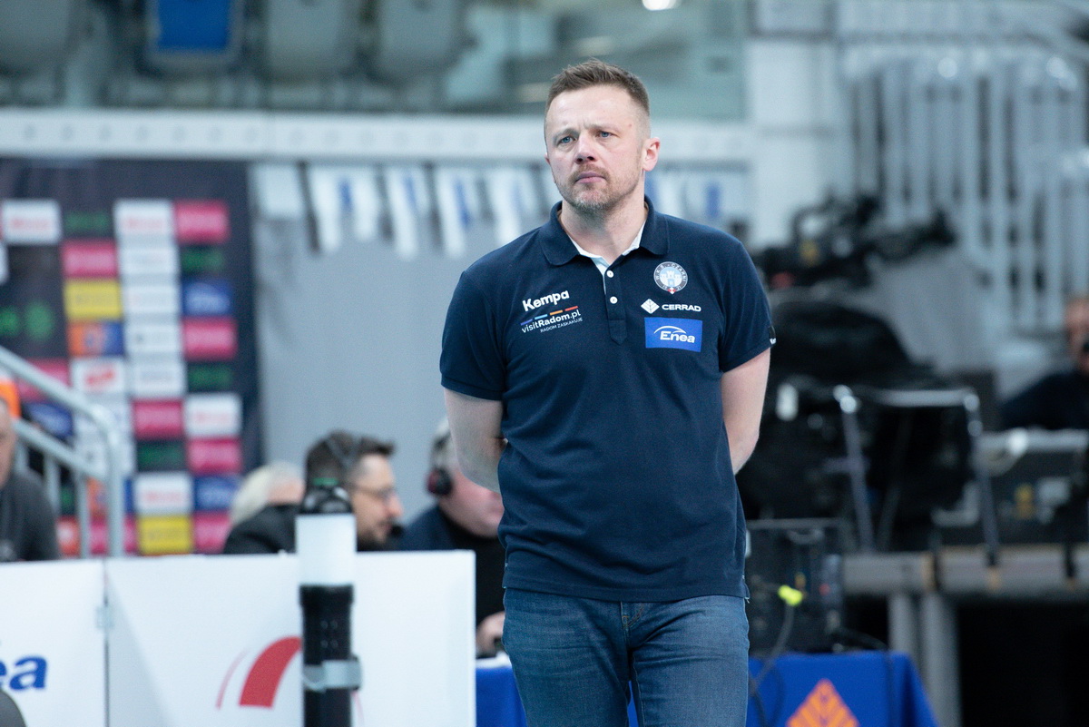 Nie wytrzymali. Pierwsza zmiana trenera w polskiej elicie - WP ...