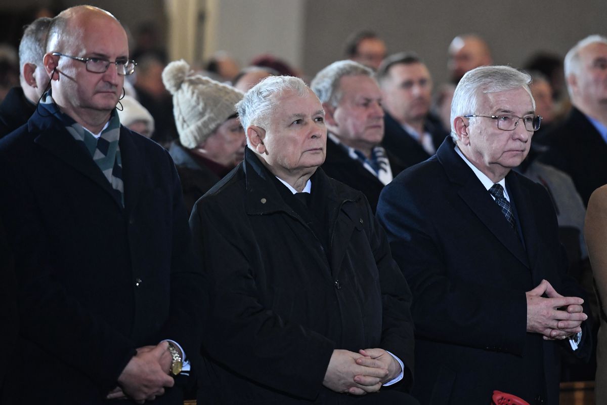 "Wawrzyk nie jest kozłem ofiarnym". Były premier mówi wprost - WP ...