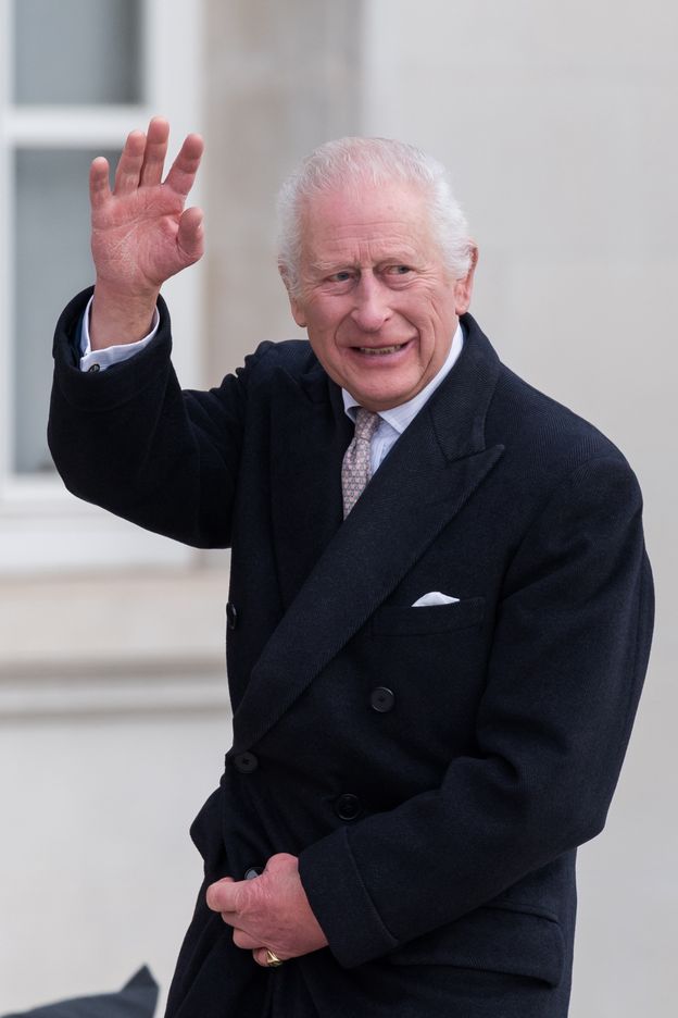 Król Karol III trafił do SZPITALA! Pałac Buckingham wydał oświadczenie ...