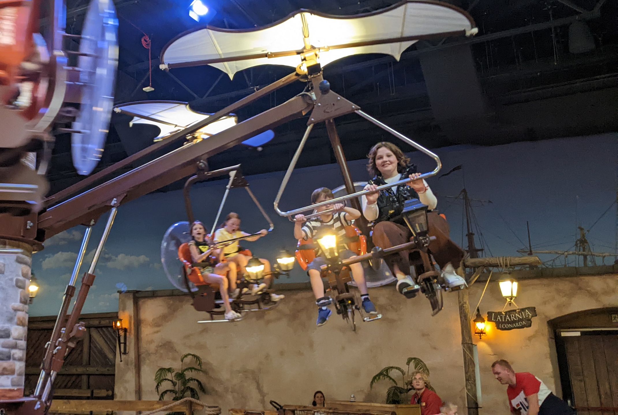 Mandoria. Największy w Polsce park rozrywki "pod dachem" - WP Turystyka