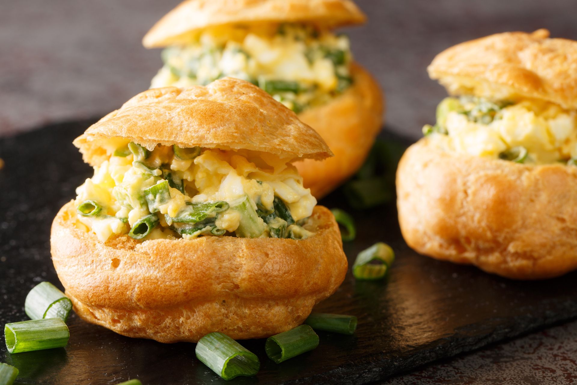 Inni faszerują jajka, ja robię wytrawne ptysie na Wielkanoc. Co roku ...