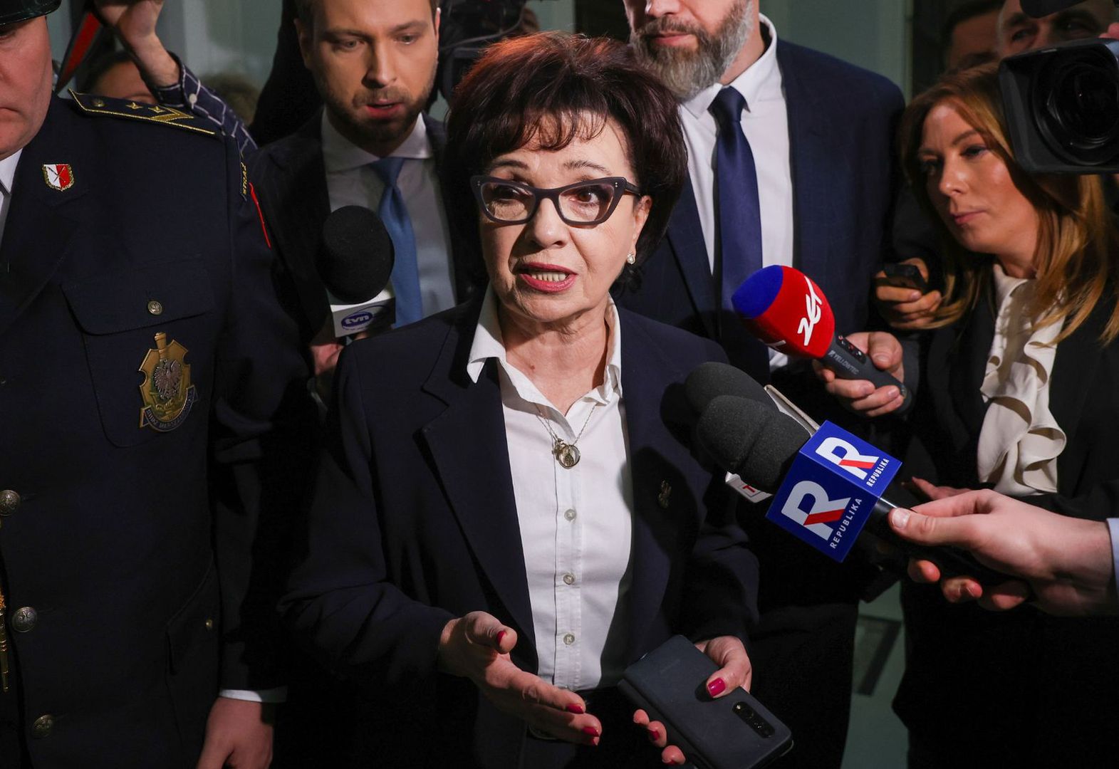 Elżbieta Witek poza Prezydium Sejmu. Internauci nie mają litości - o2