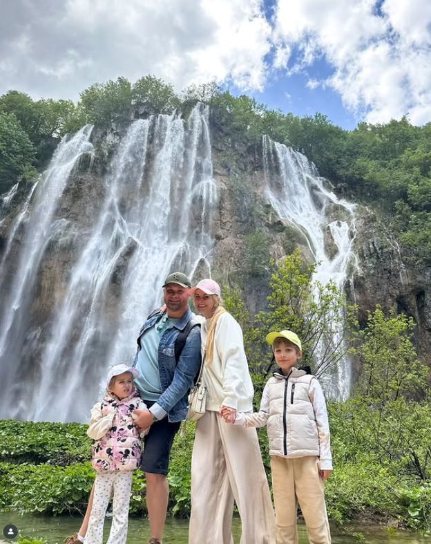 Jej mąż trafił do szpitala. Rysunki ich dzieci chwytają za serce - Pudelek