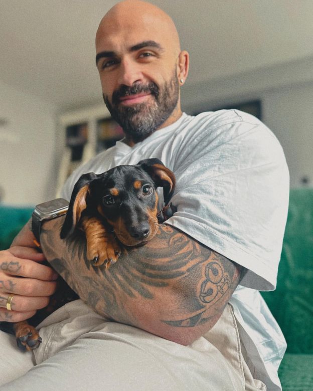 Akop Szostak jest zażenowany propozycjami po rozstaniu z Sylwią - Pudelek