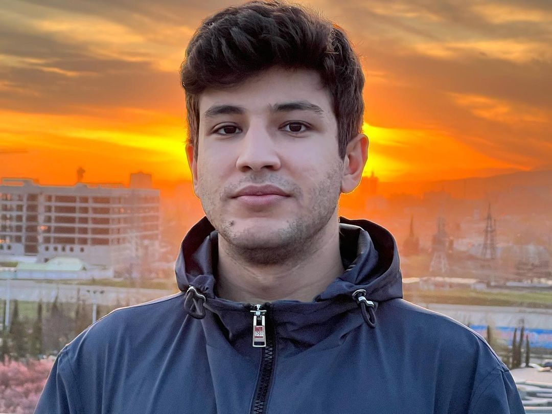 Syn reżysera "Świata według Kiepskich" był molestowany. Komil Khamidov przerwał milczenie