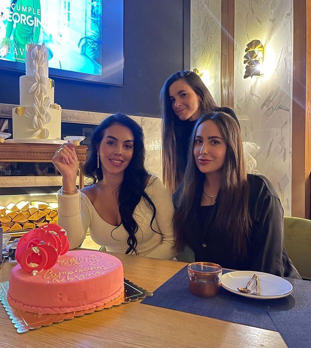 Georgina Rodriguez świętuje 29. urodziny. Było "na bogato" (FOTO) - Pudelek