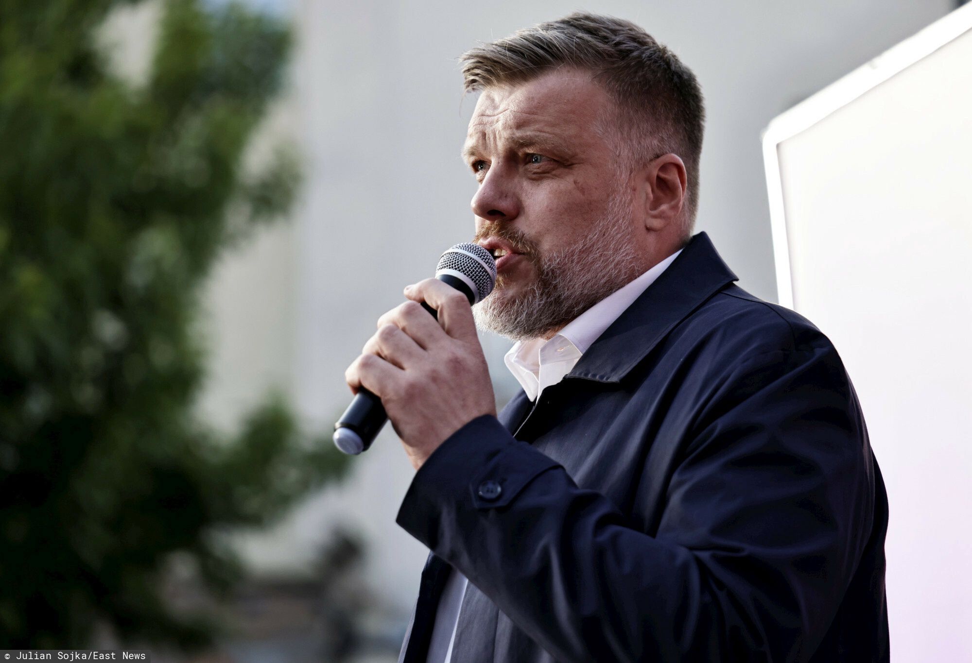 Nawrocki zapowiedział pozew. Zandberg: Takie zarzuty nie mogą czekać