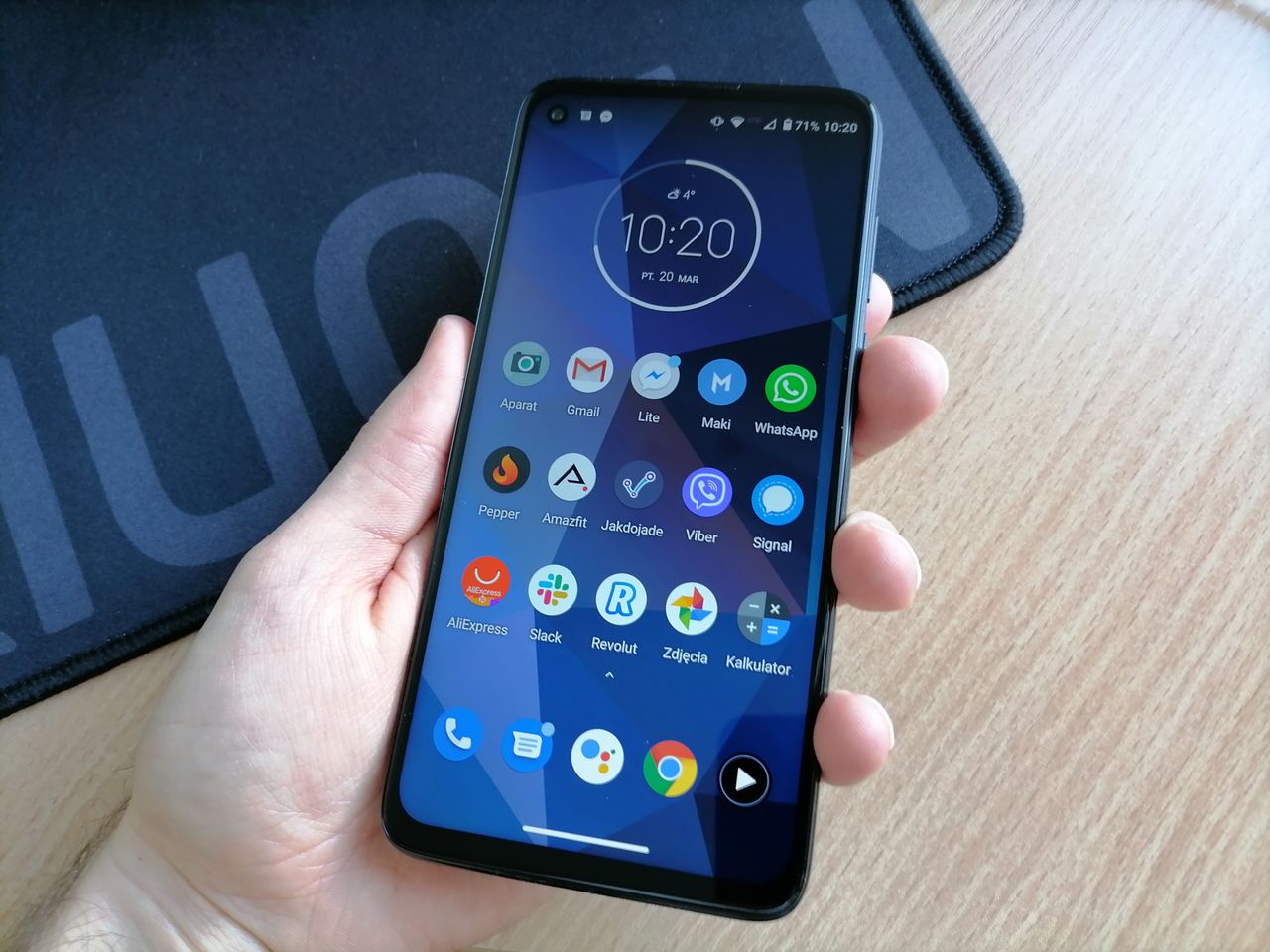 Motorola Moto G8 Power po dwóch dniach testów. Jest solidnie
