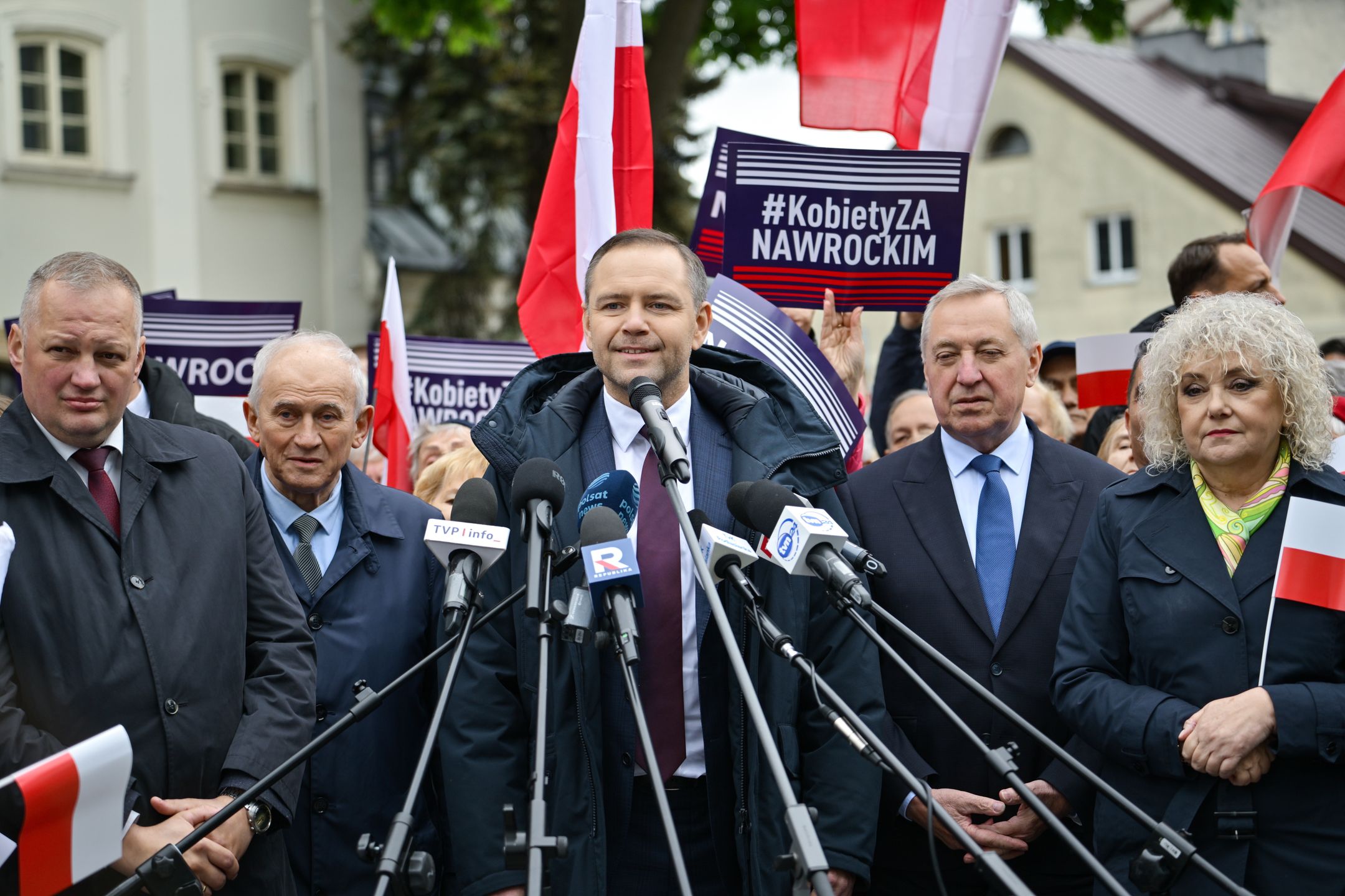 Trzecie mieszkanie Nawrockiego? PiS tłumaczy, co było w oświadczeniu