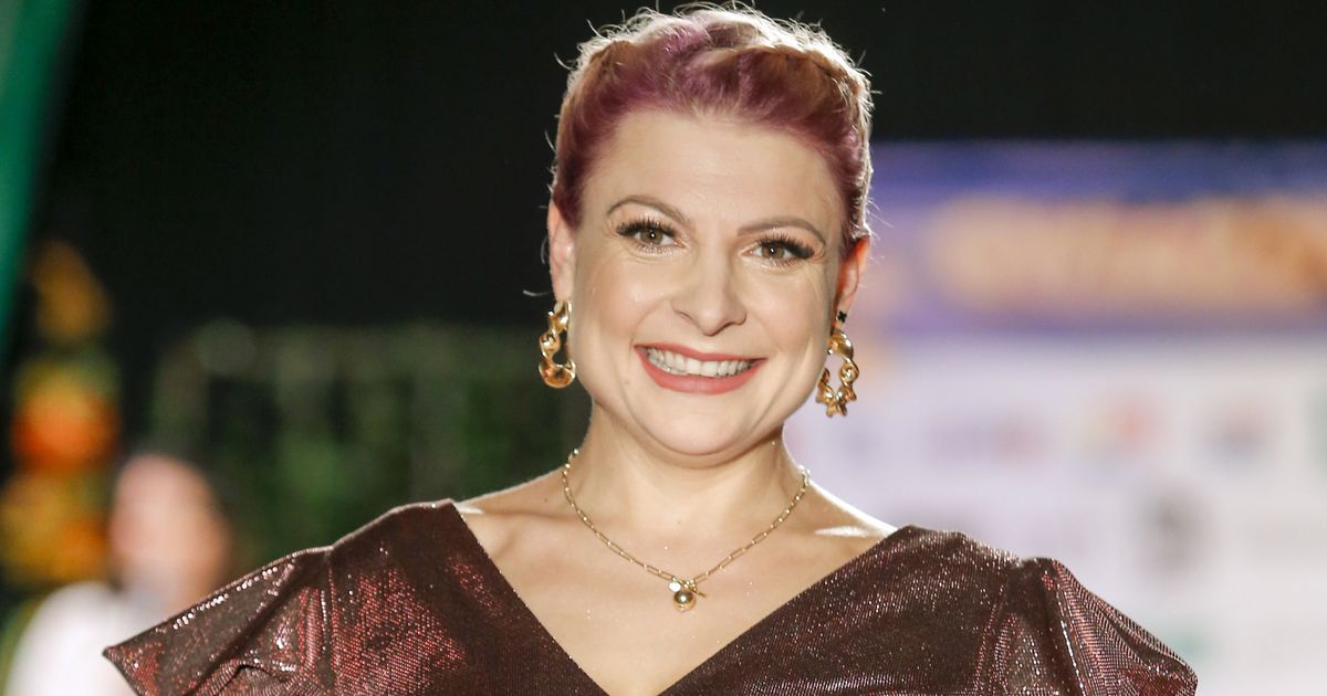 Magdalena Narożna w mini. Odważnie odsłoniła biust - WP Gwiazdy