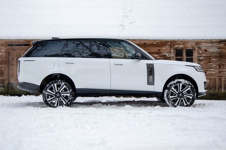 Test: Range Rover P615 LWB - rodzinna limuzyna, która mogłaby być Rolls ...