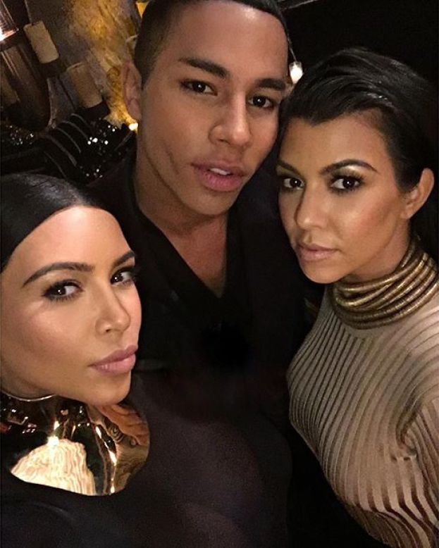 Kardashianki na urodzinach projektanta Balmain (ZDJĘCIA) - Pudelek