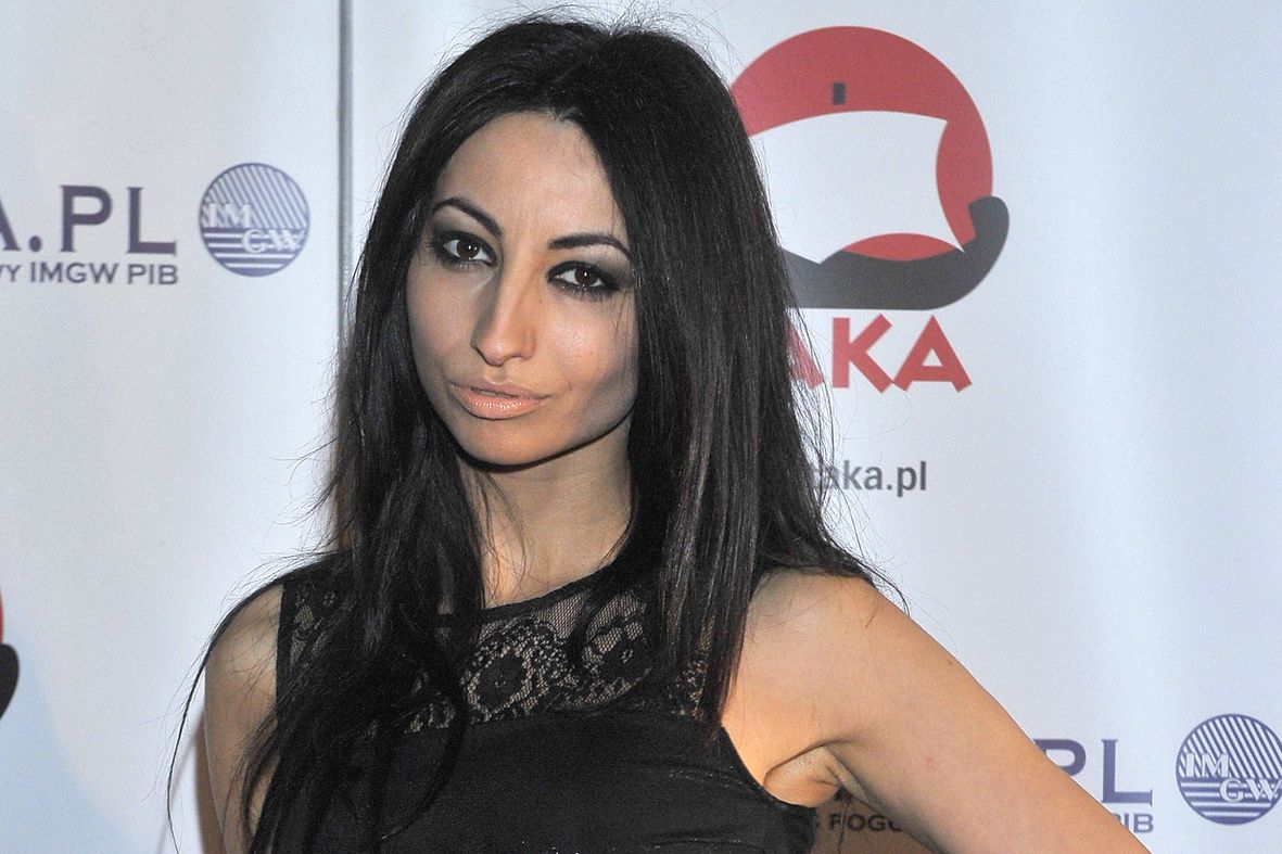 Dawno niewidziana Jola Rutowicz pokazała się w sukni ślubnej. Ale się ...