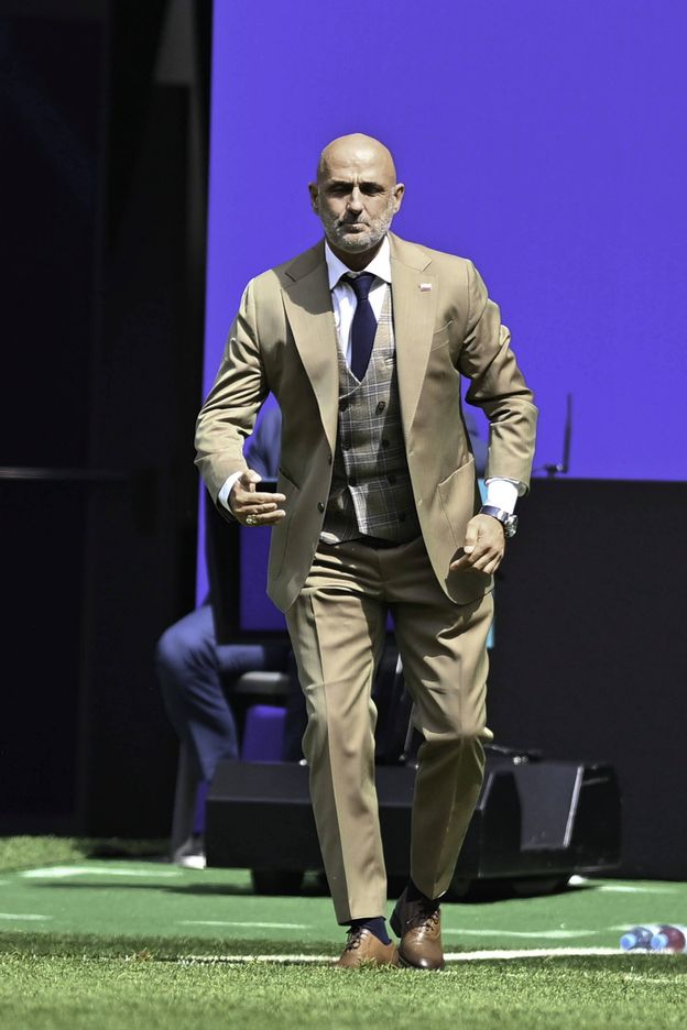 Co założy Michał Probierz na mecz z Austrią? Manager marki ...