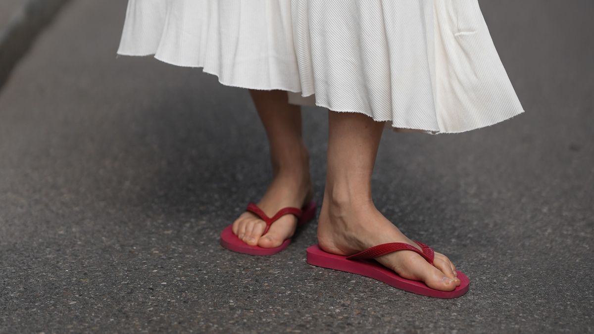 Fashionistki już w nich chodzą. Wiemy, gdzie kupić ultramodne buty na ...