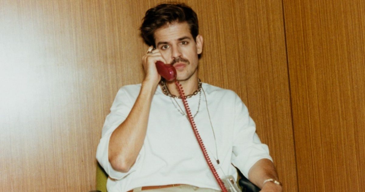 Taco Hemingway i 1000 dni samotności. "1-800 Oświecenie" [RECENZJA] - Vibez