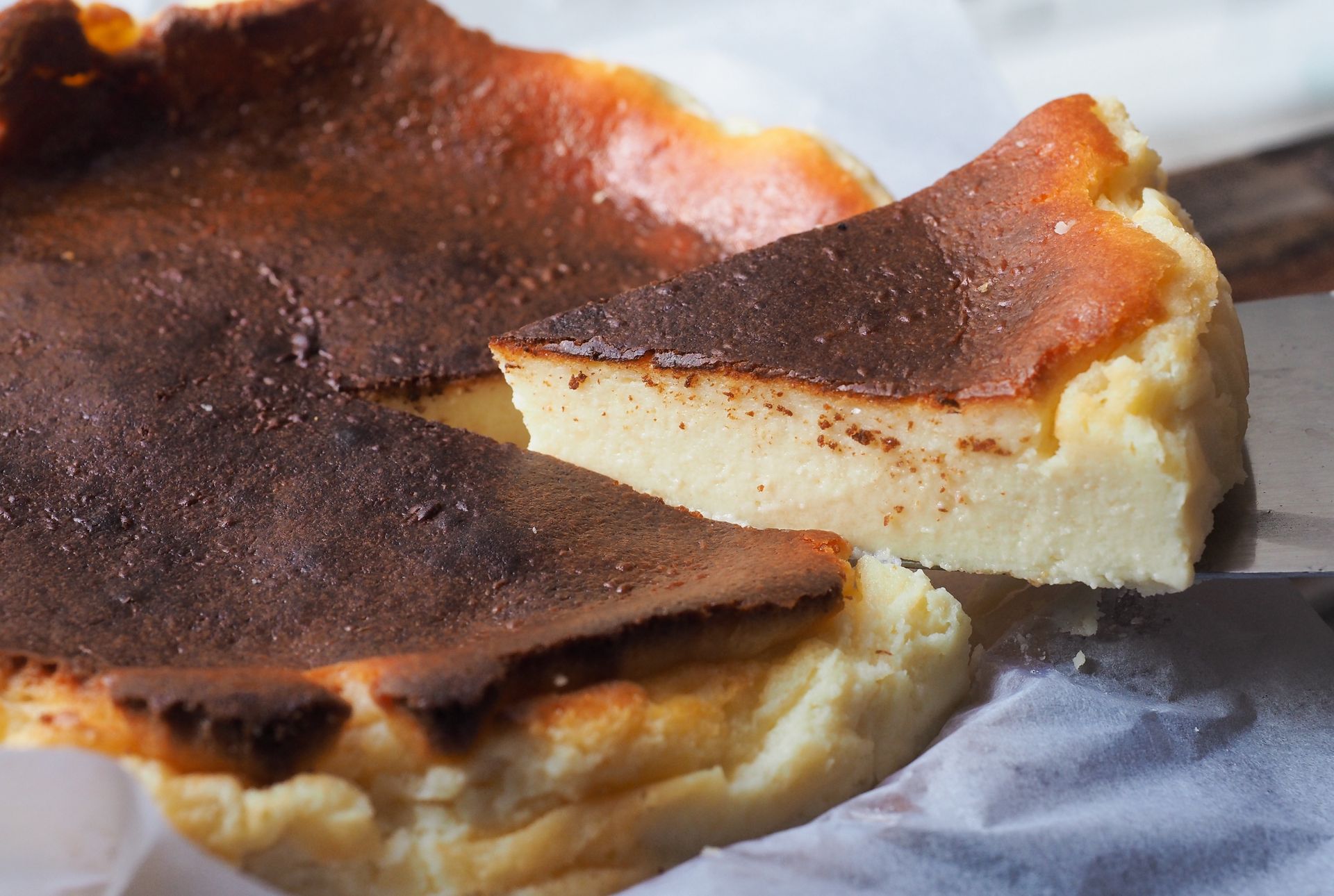 Ten twaróg jest najlepszy do sernika. Ciasto wyjdzie kremowe, puszyste ...