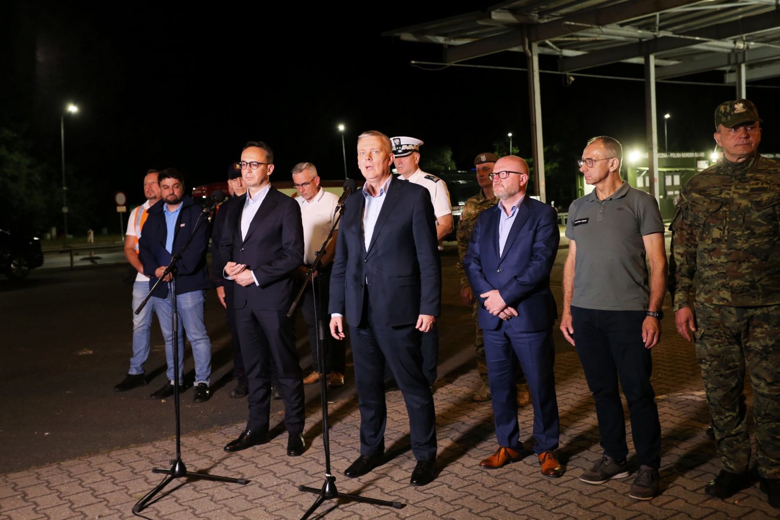 Ruszyły kontrole na granicy z Niemcami i Litwą. Siemoniak zabrał głos