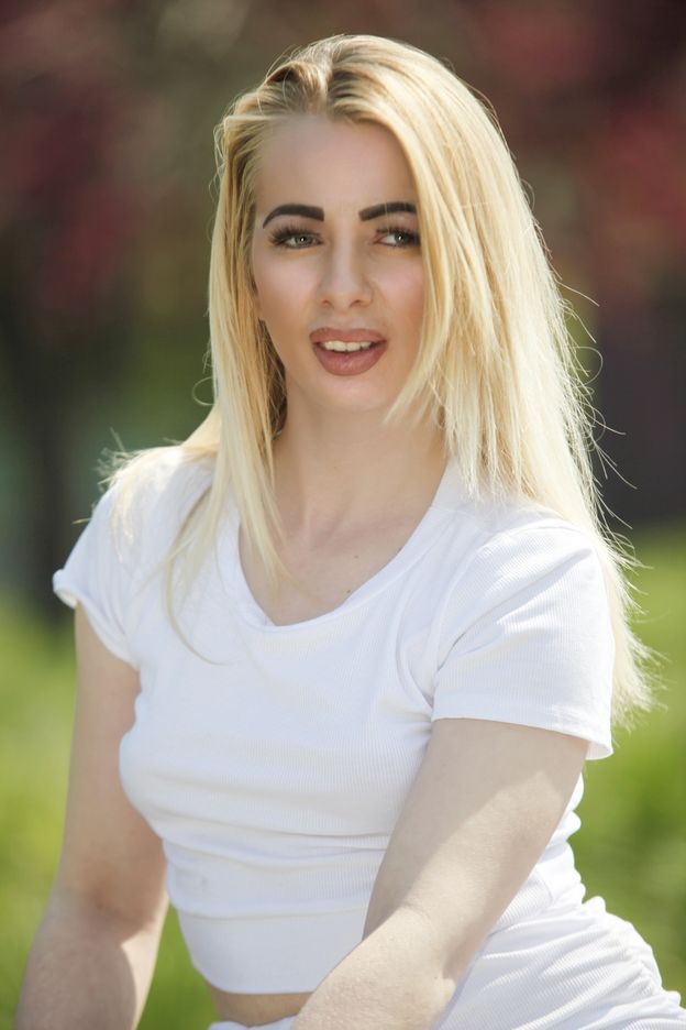 Jessica z "Rolnik szuka żony" już tak NIE WYGLĄDA. Zmiana na plus? (ZDJĘCIA) - Pudelek