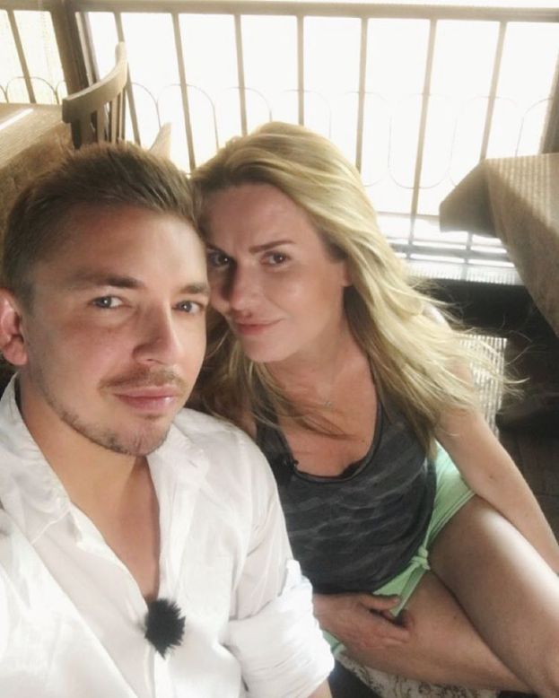 Hania Lis chwali się ubraniami i nogami. Została szafiarką? (ZDJĘCIA ...