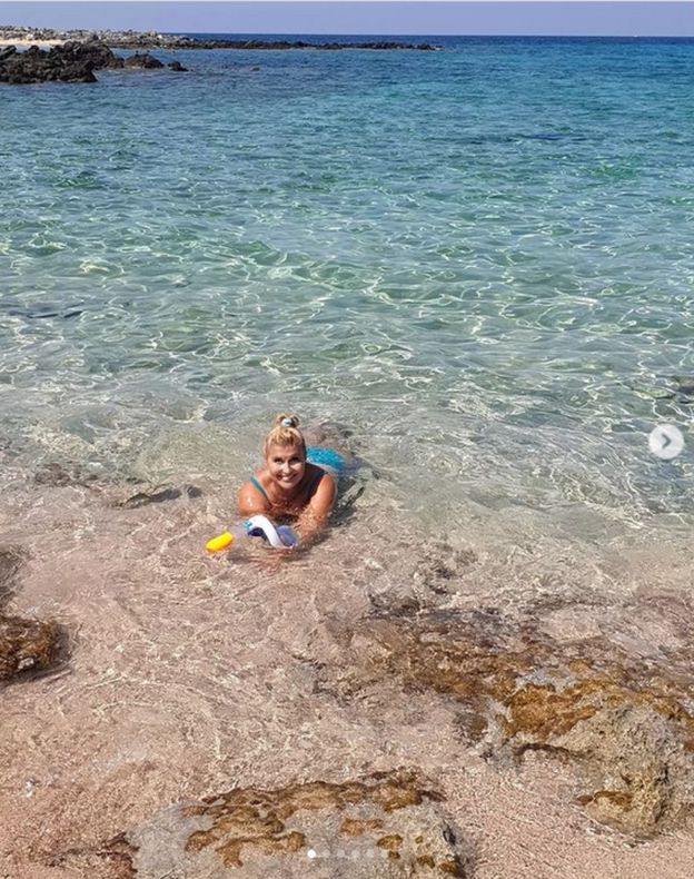 Katarzyna Skrzynecka pluska się w Morzu Śródziemnym i ogłasza: "Do ...