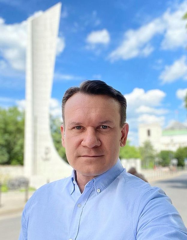 Dominik Tarczyński z PiS chwali się metamorfozą: "MINUS 12 KILOGRAMÓW ...