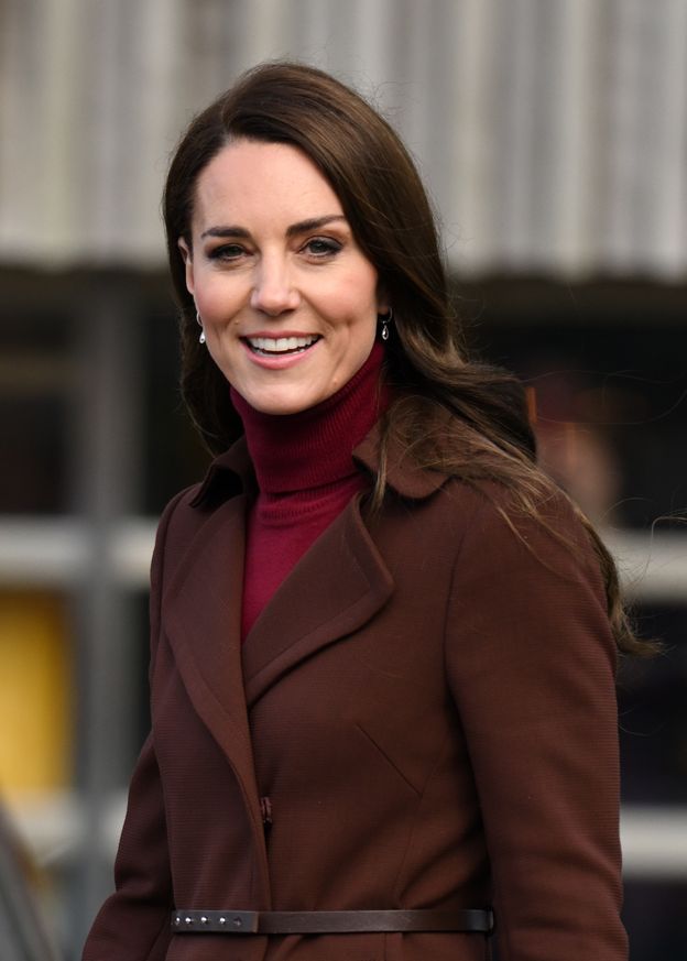 Księżna Kate po raz kolejny sięgnęła po "stare" ubranie. Elegancko ...