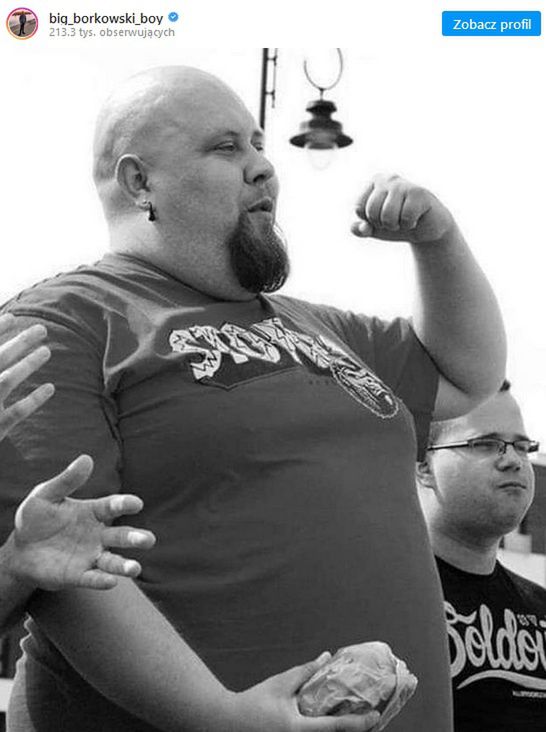 Mateusz "Big Boy" Borkowski z "Gogglebox" z dumą prezentuje ciało po ...