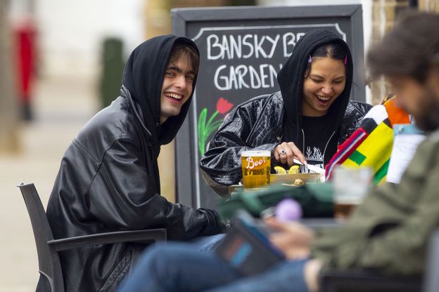 Polska modelka Justyna Libicka randkuje z synem Liama Gallaghera! Czule ...