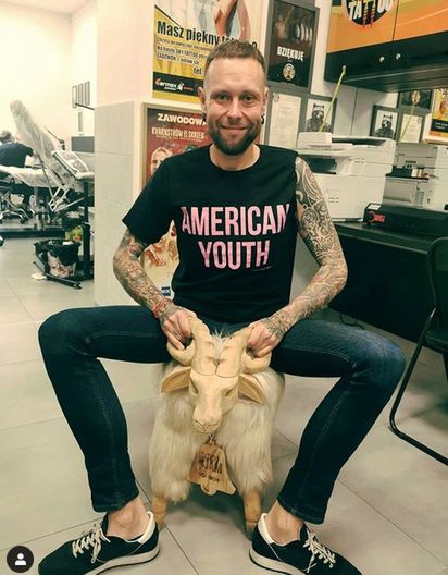 Mateusz "Big Boy" Borkowski z "Gogglebox" z dumą prezentuje ciało po ...