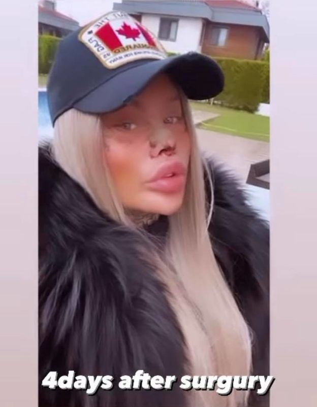 Laluna Unique z "Królowych Życia" skwapliwie dokumentuje schodzącą ...