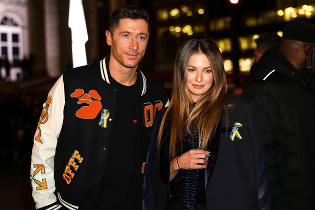 Anna Lewandowska W WERSJI SAUTE czule wita Roberta po powrocie z USA ...