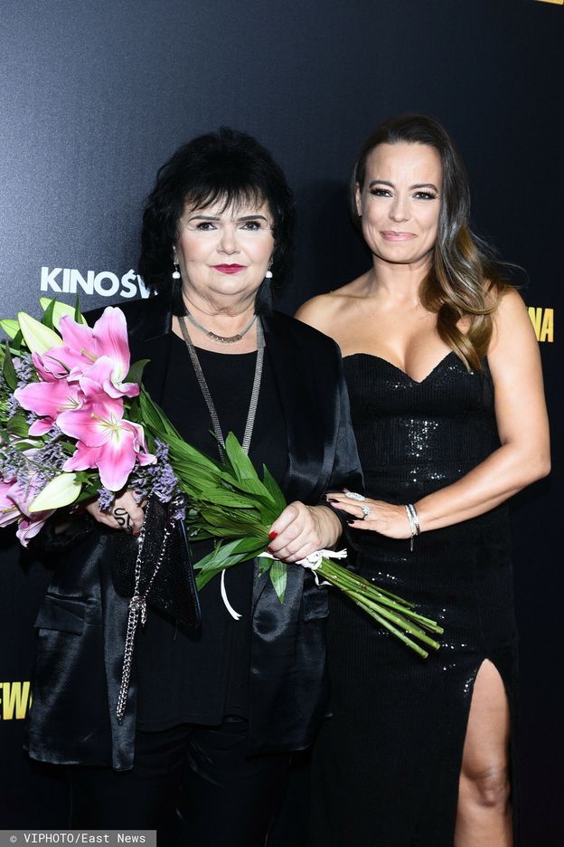 Anna Mucha WDZIĘCZY SIĘ do matki Patryka Vegi na premierze ...