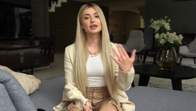 Wersow POWIĘKSZYŁA biust! Dziewczyna Friza opowiedziała o operacji ...