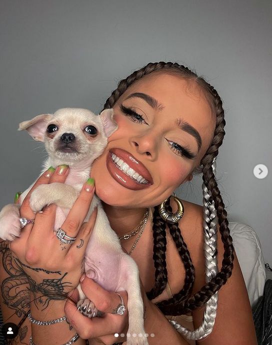 Fagata prezentuje ODWAŻNE fotki na Instagramie. "Fani" załamują ręce ...