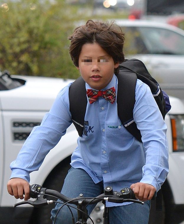 Edyta Górniak i Alan w drodze do szkoły (ZDJĘCIA) - Pudelek